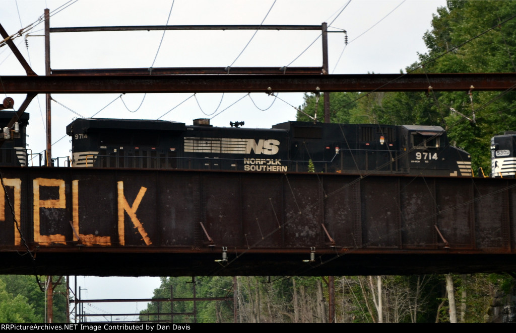 NS C40-9W 9714 on 17G